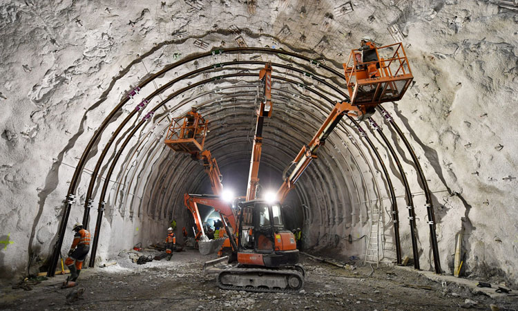 The new Lyon-Turin railway line: Eliminating the alpine bottleneck